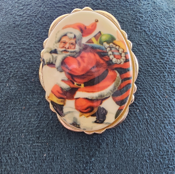 Source Unknown | Jewelry | Vintage Santa Brooch | Poshmark